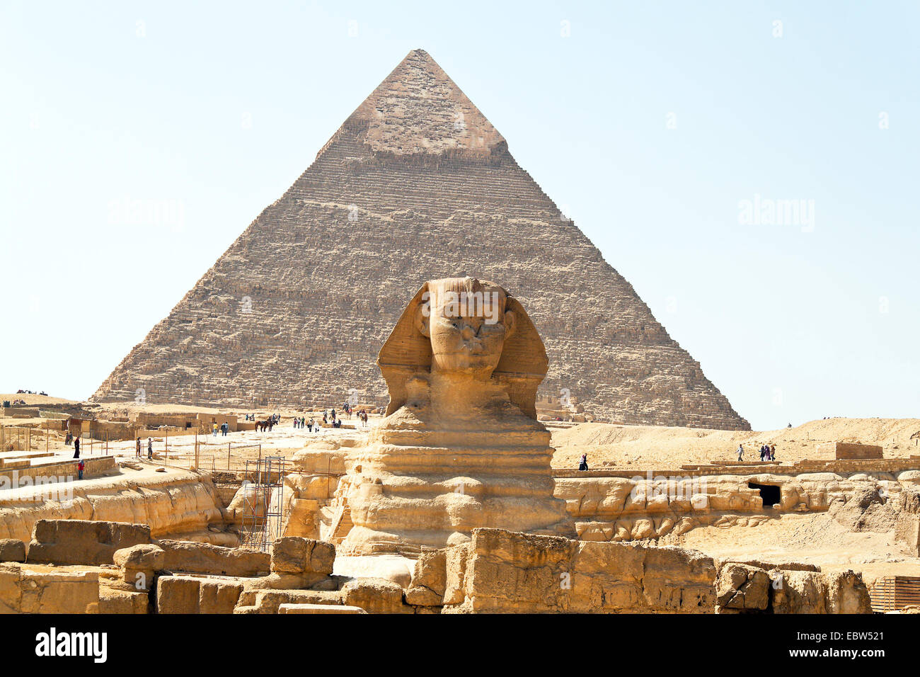 Great Sphinx of Giza with Pyramid of Khafre, Egypt, Gizeh Stock Photo ...