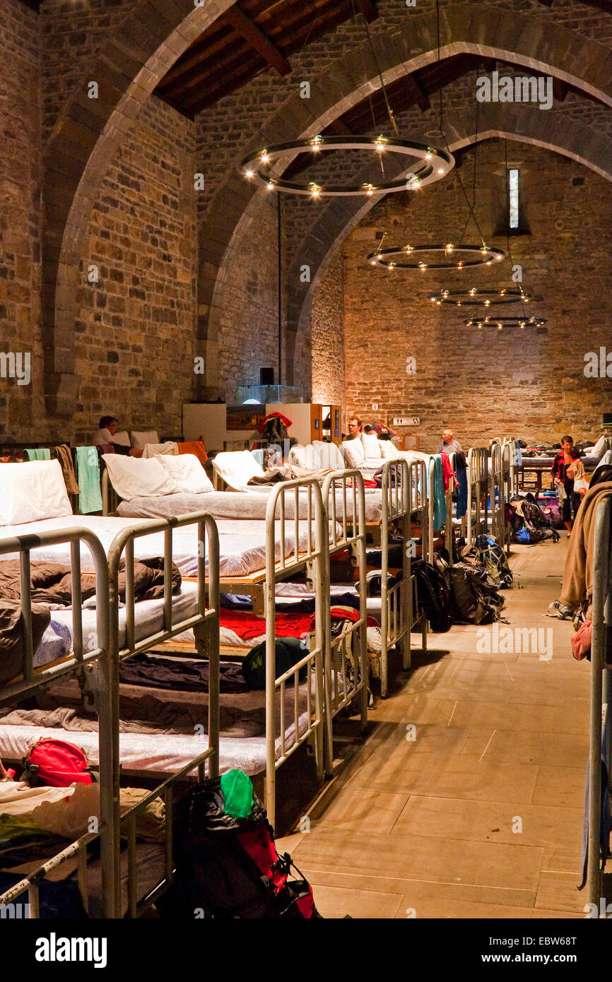 Medieval bed hi-res stock photography and images - Alamy