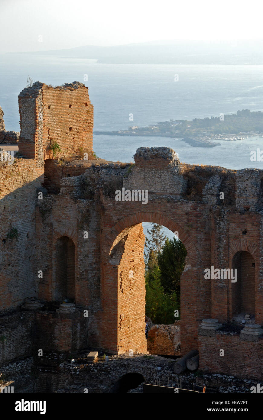 Roman Amphitheater, Taormina, Sicily, Italy Stock Photo - Alamy