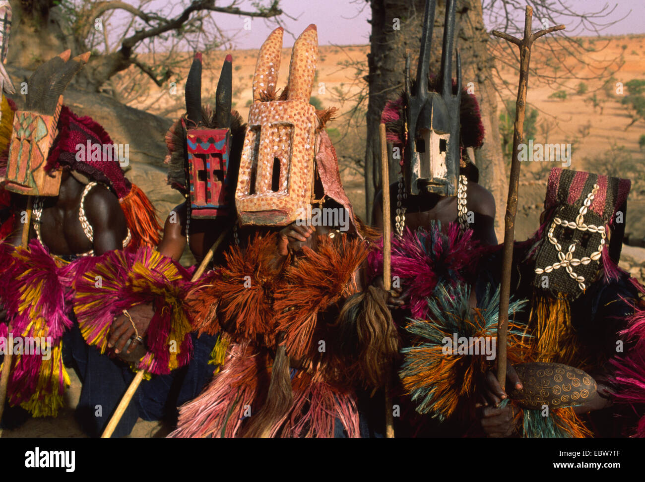 Dogon tribe hi-res stock photography and images - Alamy