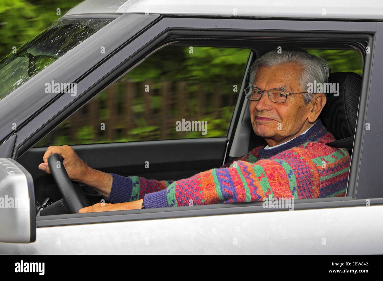 a senior driving car Stock Photo - Alamy