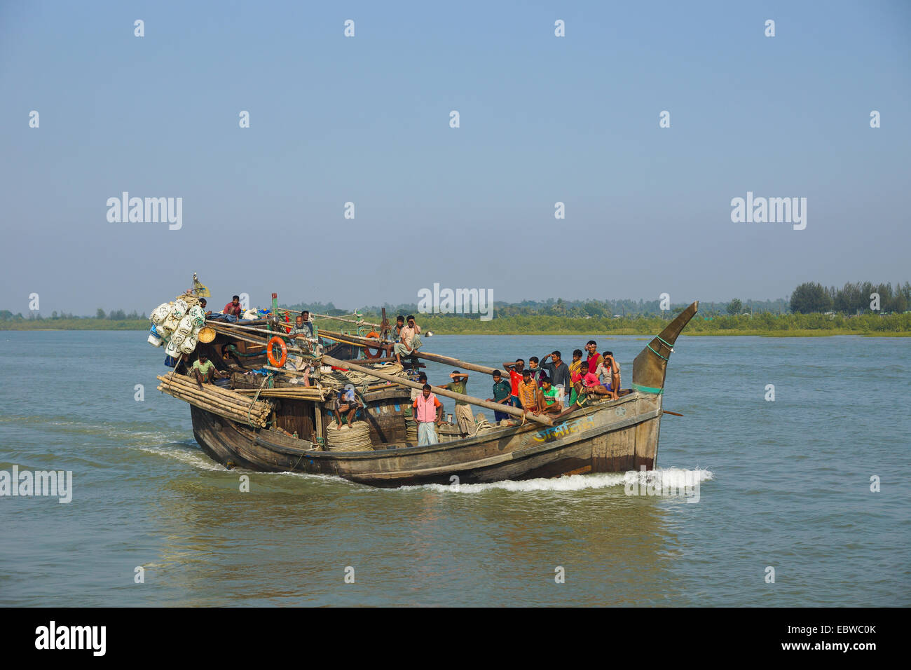 Bangladesh river boat hi-res stock photography and images - Alamy