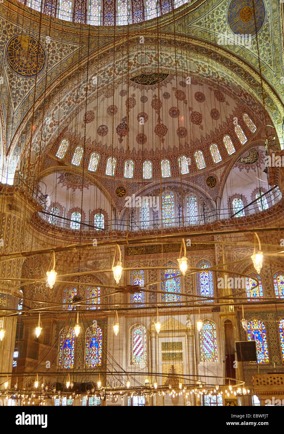 Sultan Ahmed (Blue Mosque) Istanbul Turkey vertical Stock Photo - Alamy