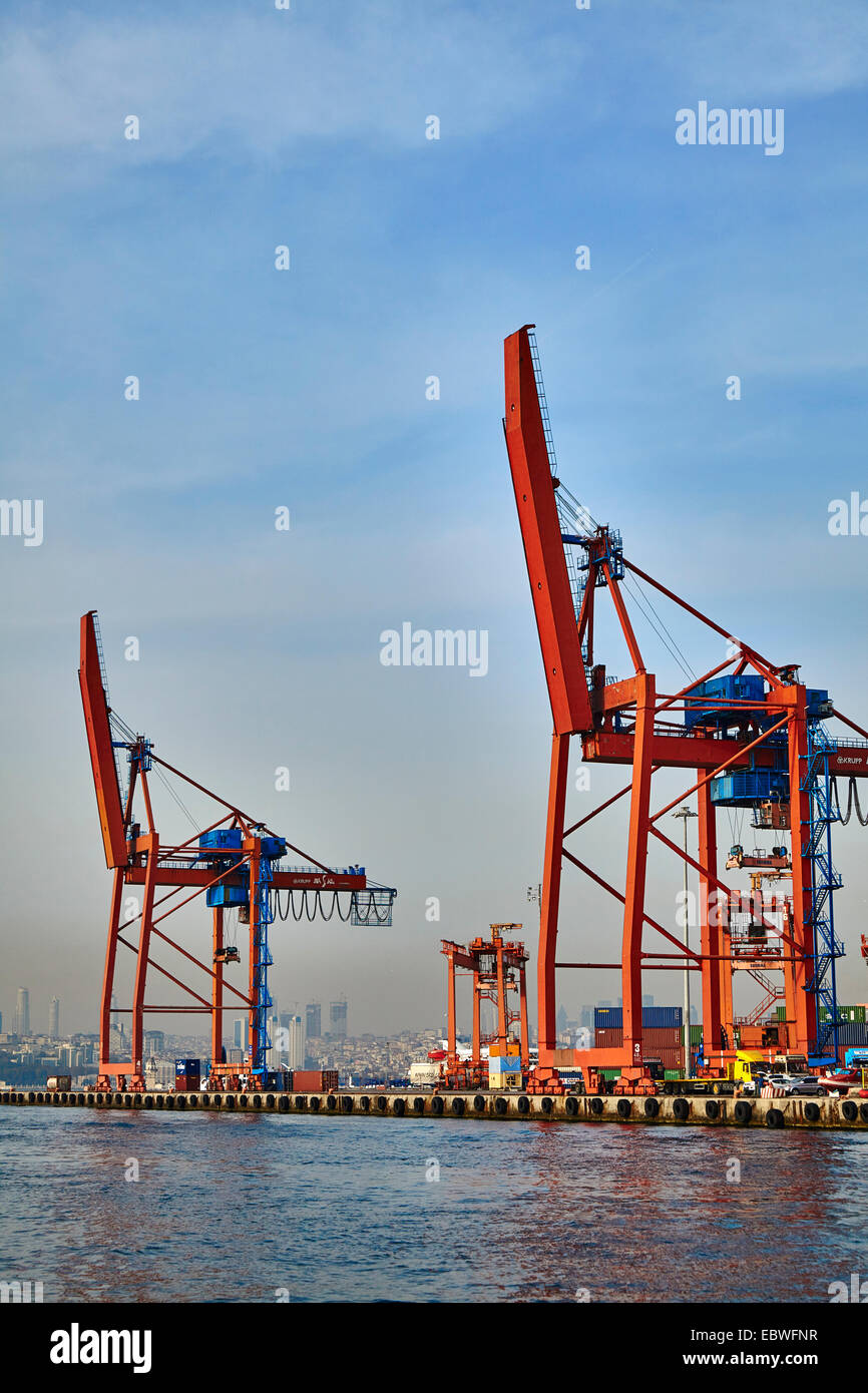 Ships being loaded with containers in port Stock Photo - Alamy