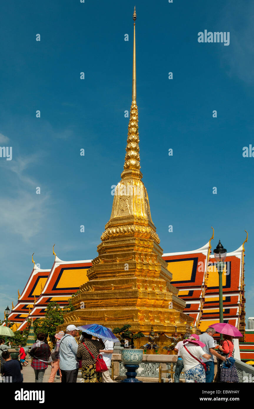 Golden Chedi at Grand Palace, Bangkok, Thailand Stock Photo - Alamy