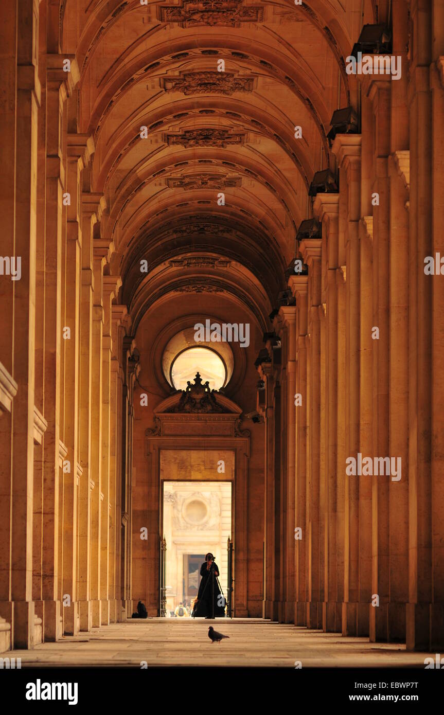 Archway paris hi-res stock photography and images - Alamy