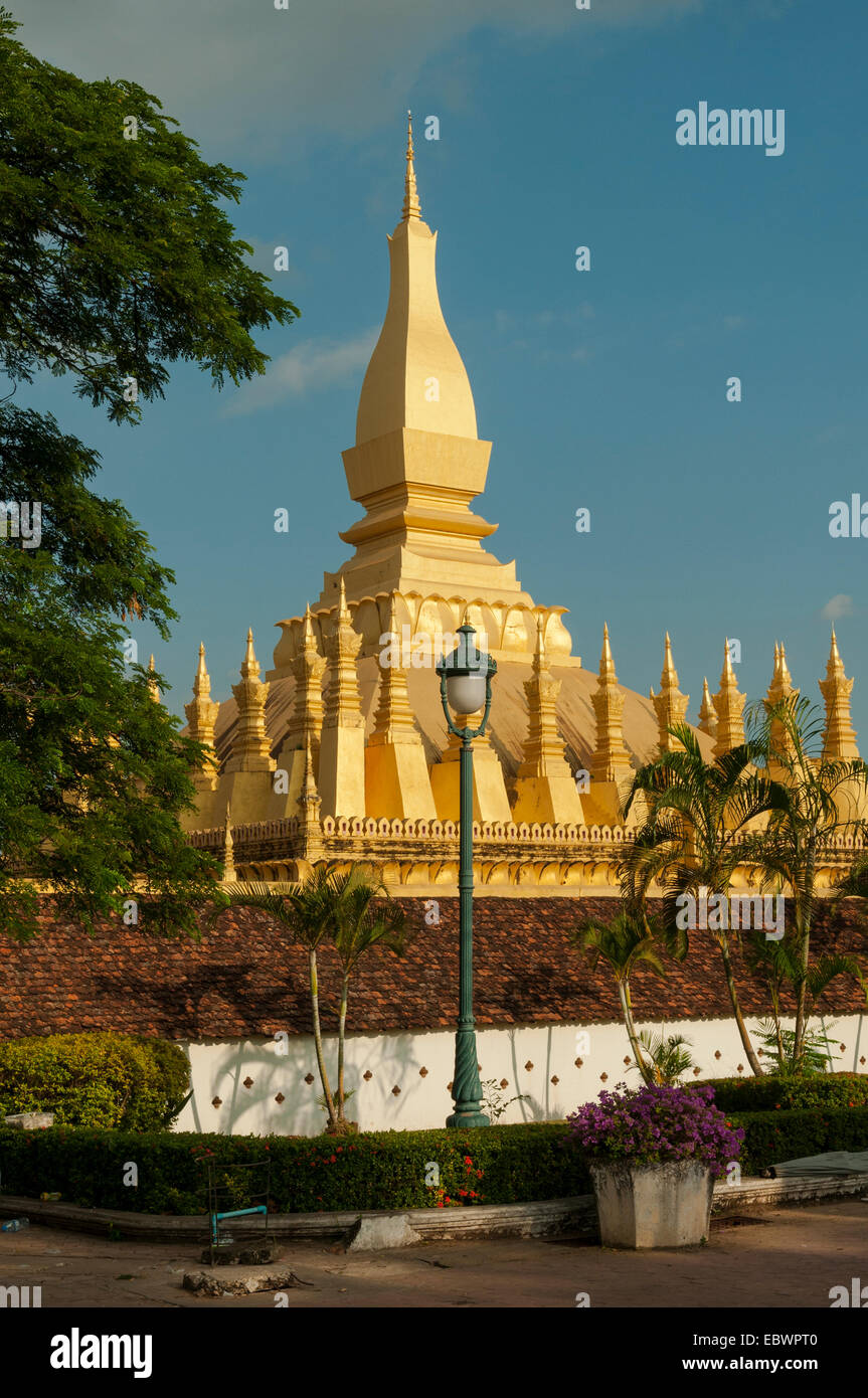 Majestic golden stupa luang hi-res stock photography and images - Alamy