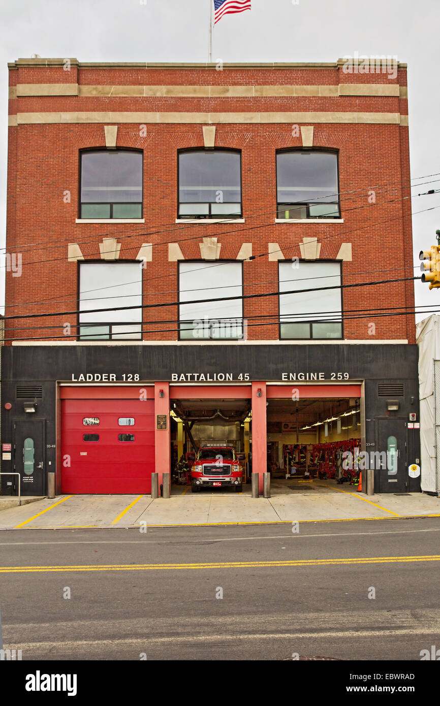 FDNY firehouse, New York City, NY, USA, Oct. 18, 2014 Stock Photo - Alamy