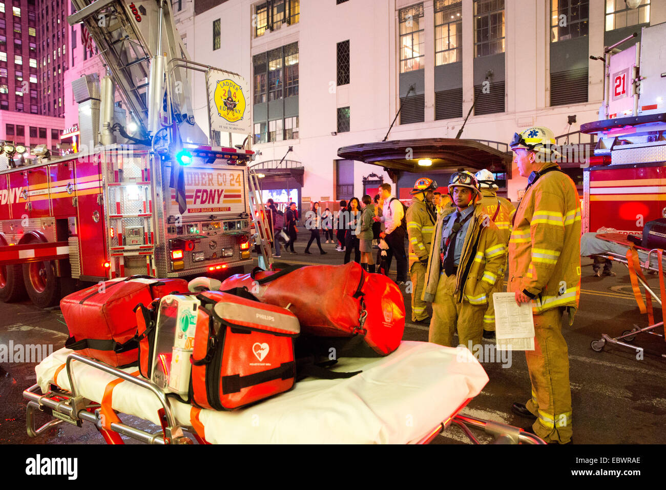 New york city feuerwehr hi-res stock photography and images - Alamy