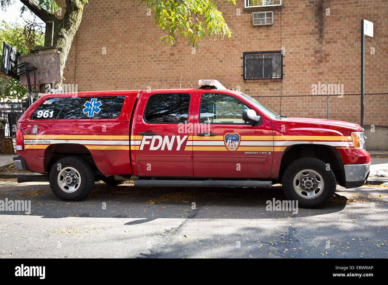 Fdny rettung hi-res stock photography and images - Alamy