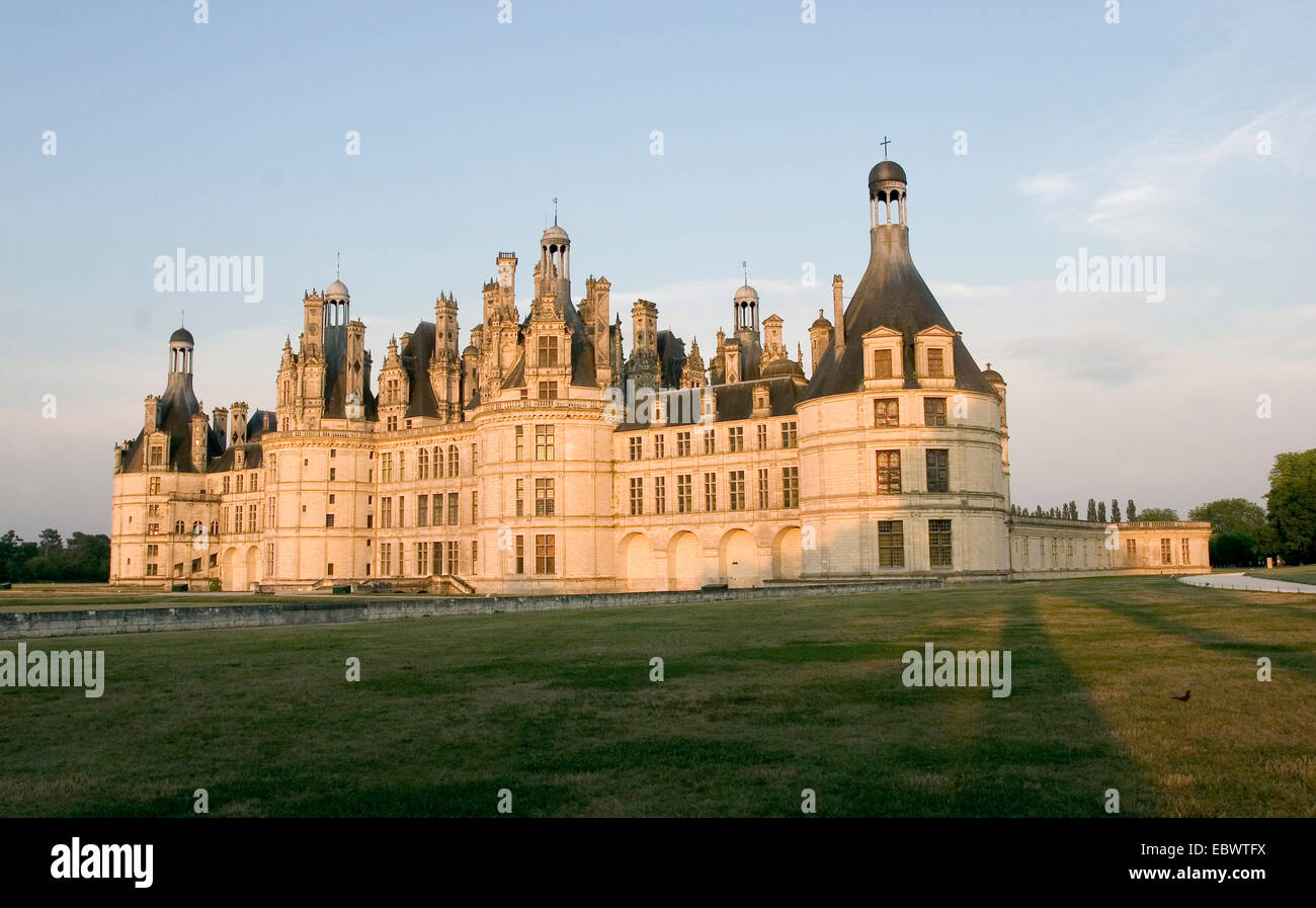 The palace of chambord hi-res stock photography and images - Alamy