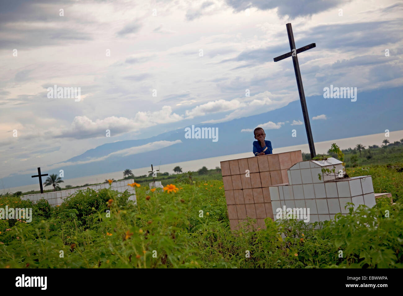 Children cemetery gravesite hi-res stock photography and images - Alamy