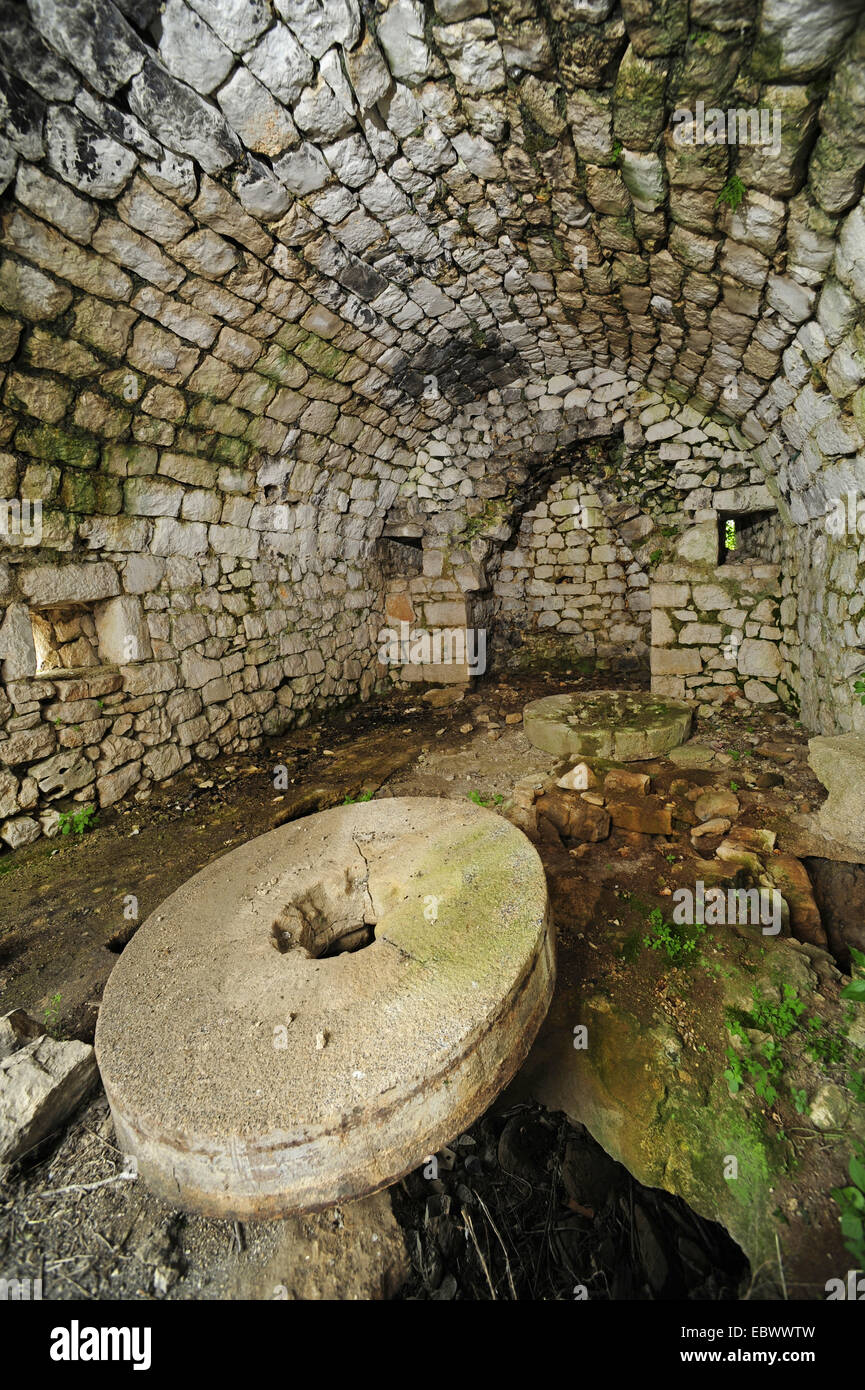 Old millstones hi-res stock photography and images - Alamy