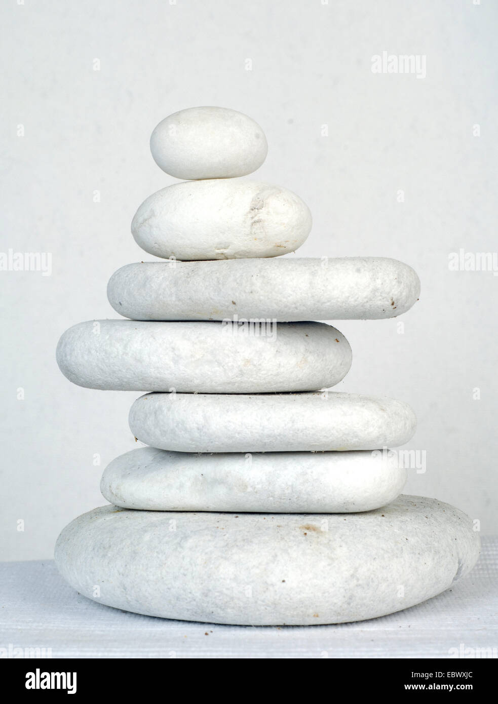pile of white stones Stock Photo - Alamy