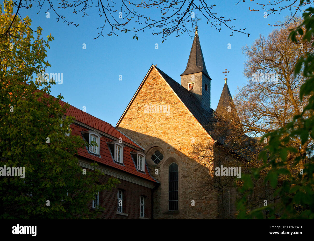 Saarn monastery hi-res stock photography and images - Alamy