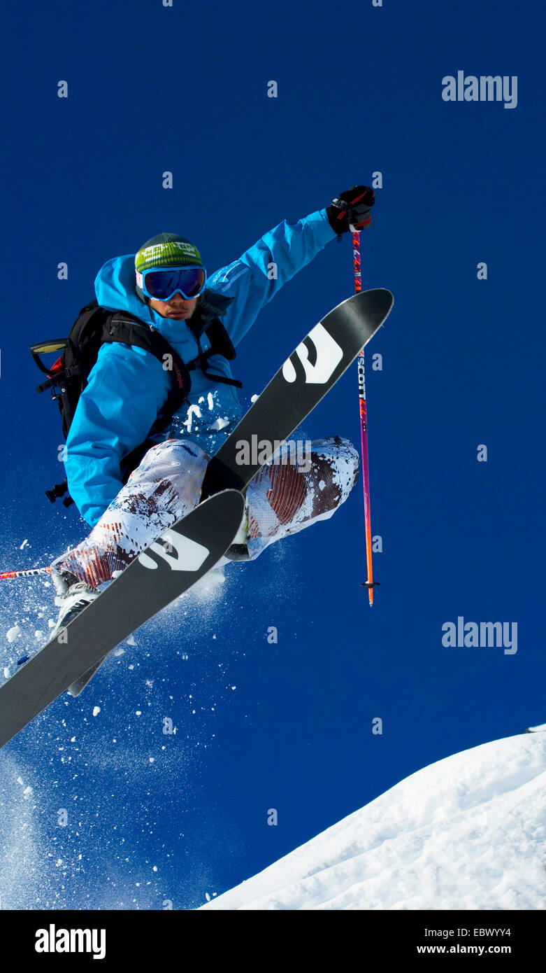 Man skiing in winter hi-res stock photography and images - Alamy