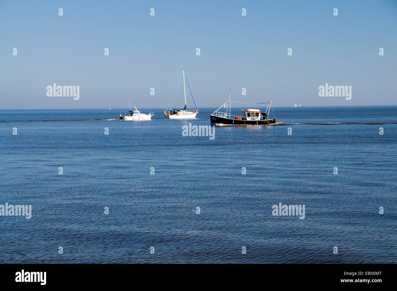 Fishing cardiff bay barrage hi-res stock photography and images - Alamy
