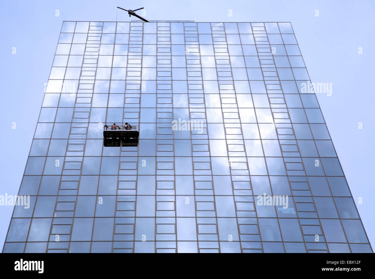 Architecture facade front window hi-res stock photography and images ...