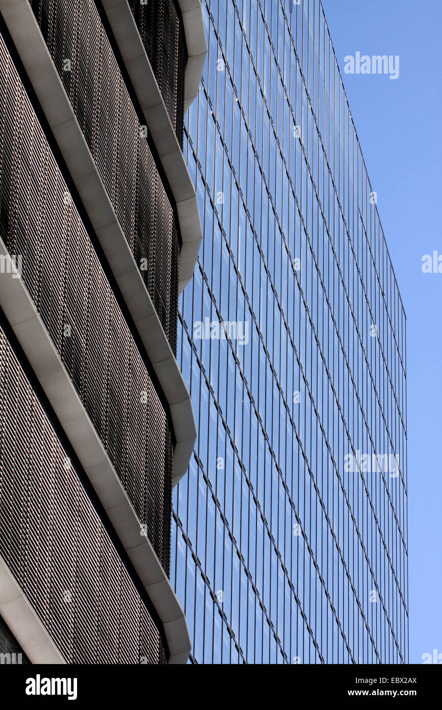 Modern harbour walls hi-res stock photography and images - Alamy