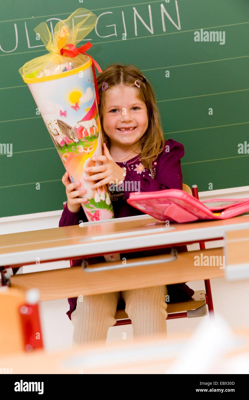 school starting girl in a classroom Stock Photo - Alamy