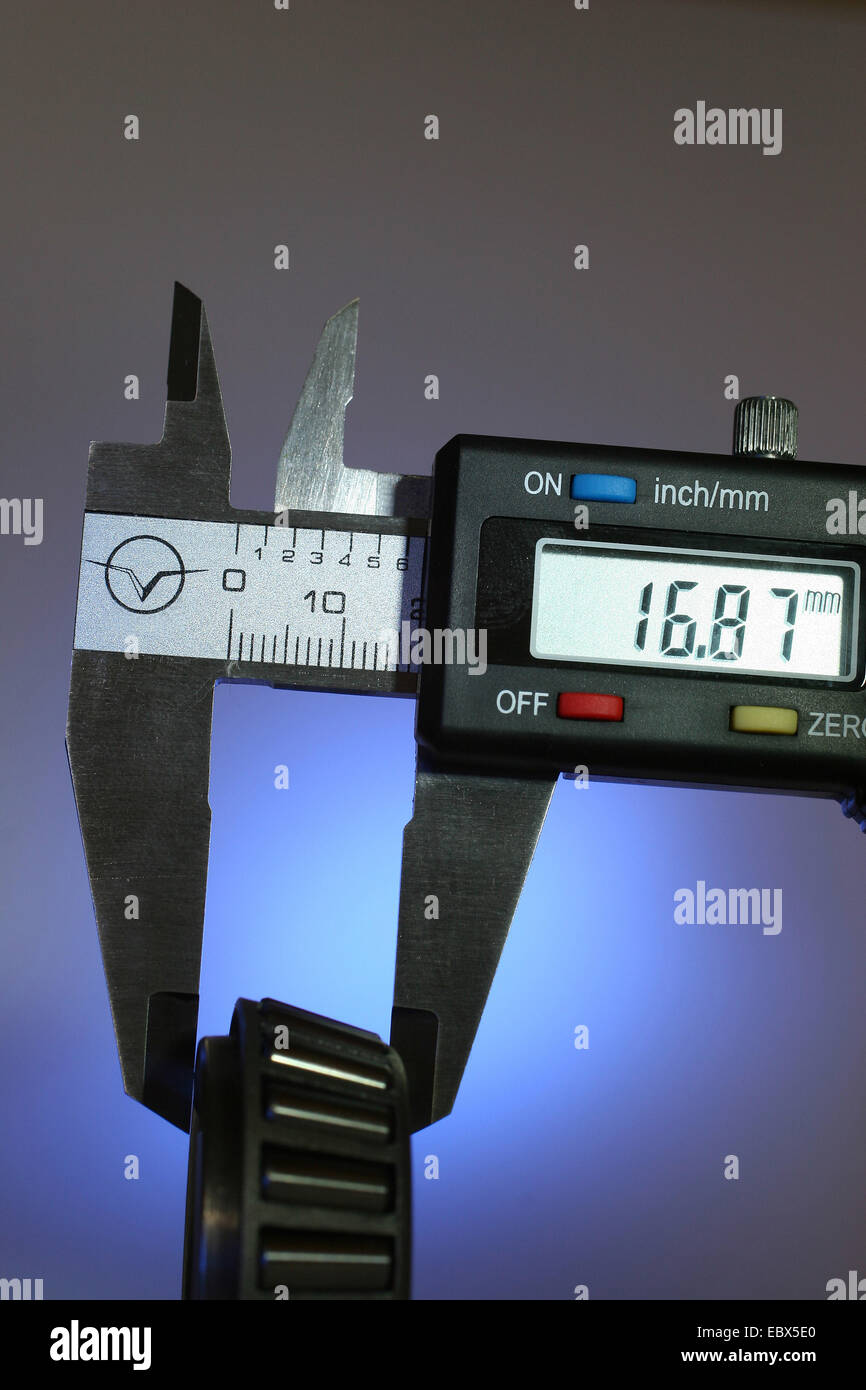 Precision measuring tools hi-res stock photography and images - Alamy