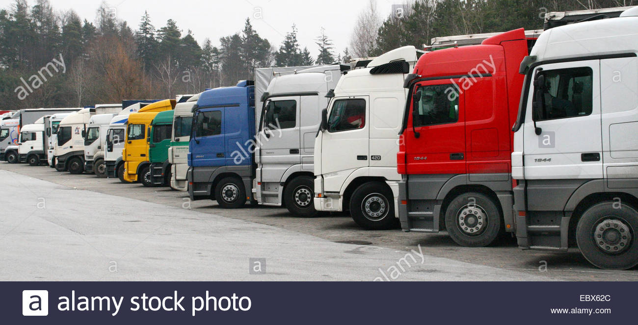 Row Of Lorries High Resolution Stock Photography and Images - Alamy