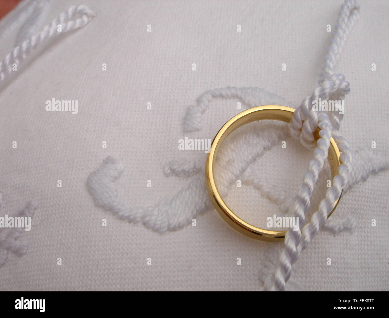wedding rings - marriage rings Stock Photo - Alamy