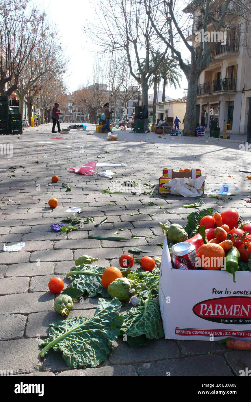 Daily garbage hi-res stock photography and images - Alamy