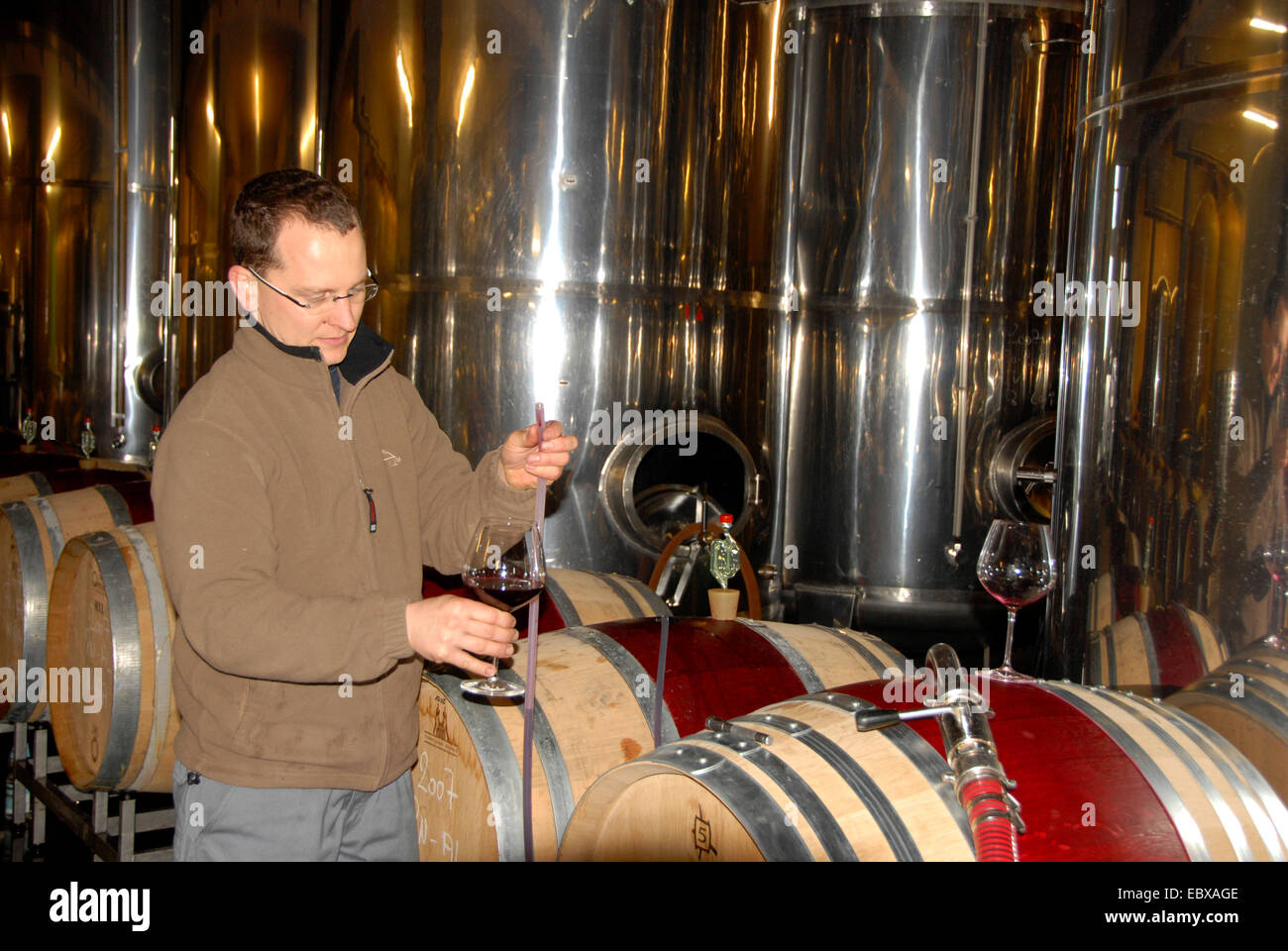 German winery wine glasses hi-res stock photography and images - Alamy