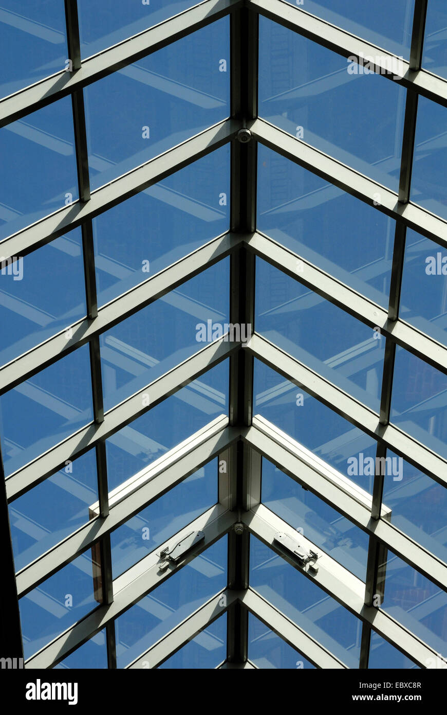 Glass roof hi-res stock photography and images - Alamy