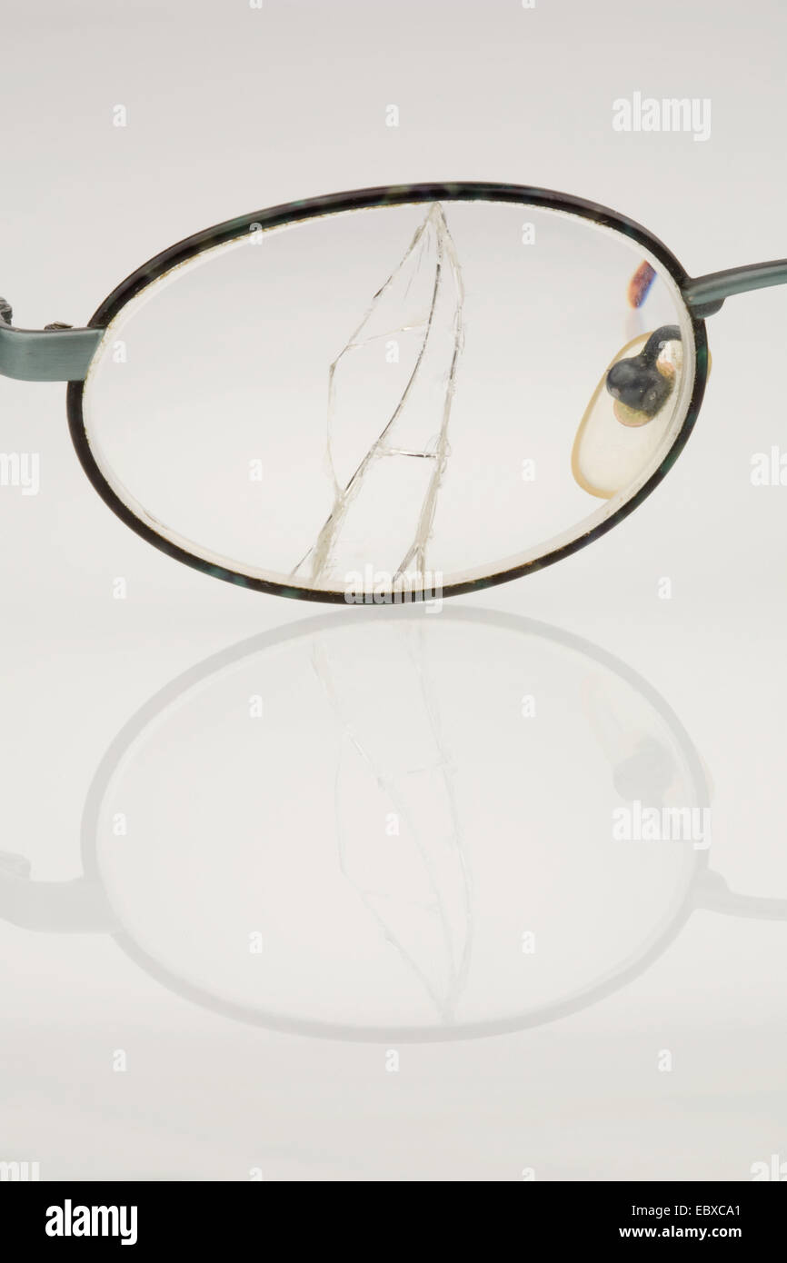 Broken eyeglasses hi-res stock photography and images - Alamy