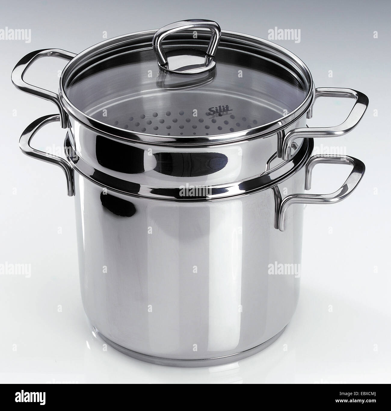 pot for pasta Stock Photo - Alamy