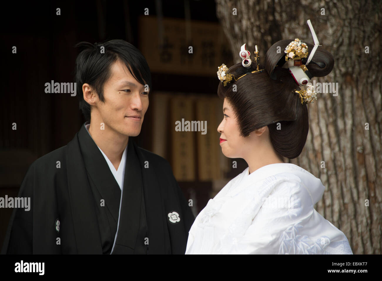Wedding ceremonies at Meiji Shrine in Tokyo, Japan Stock Photo - Alamy