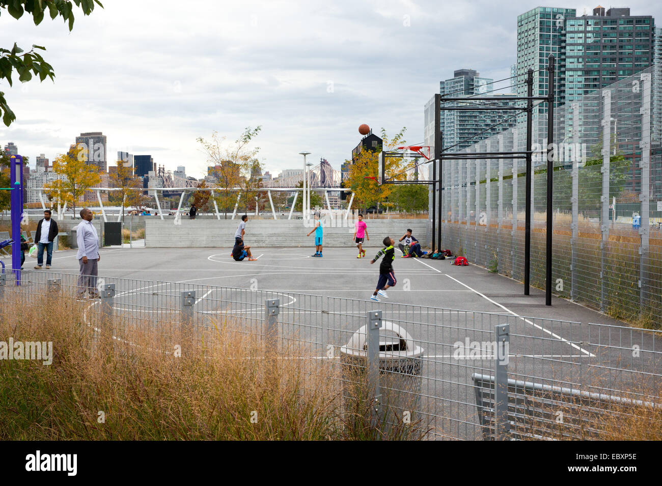 Hunter's Point South waterfront park, Long Island City, Queens, NY, USA ...