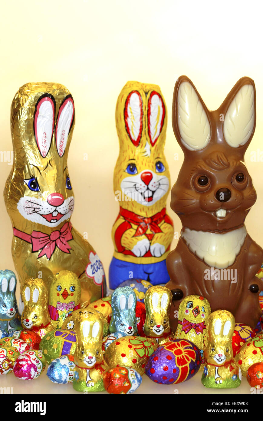 Easter rabbits made of chocolate Stock Photo - Alamy
