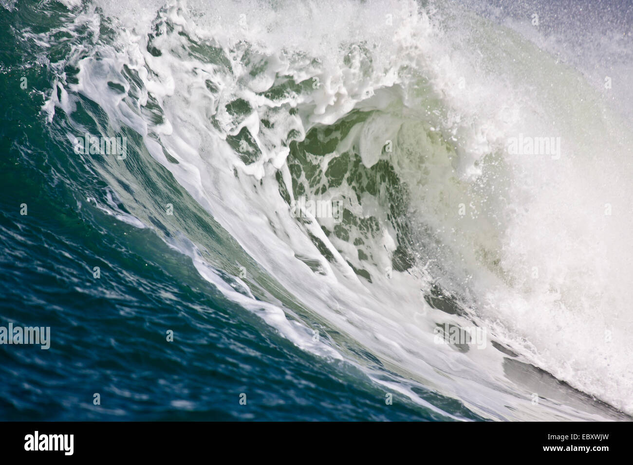 Foam splash hi-res stock photography and images - Alamy