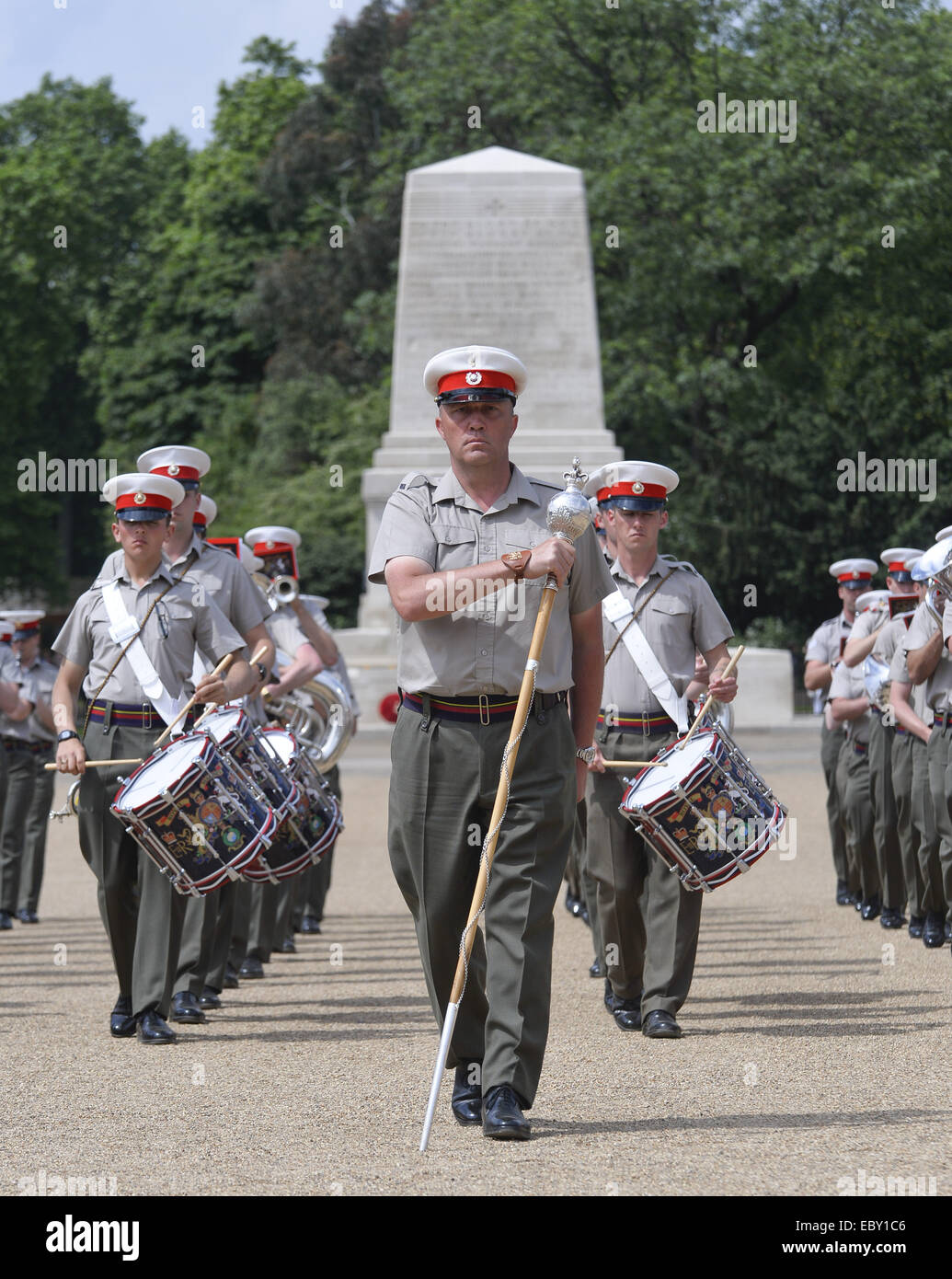 British, Dutch and American Royal Marines rehearse for Horse Guard ...