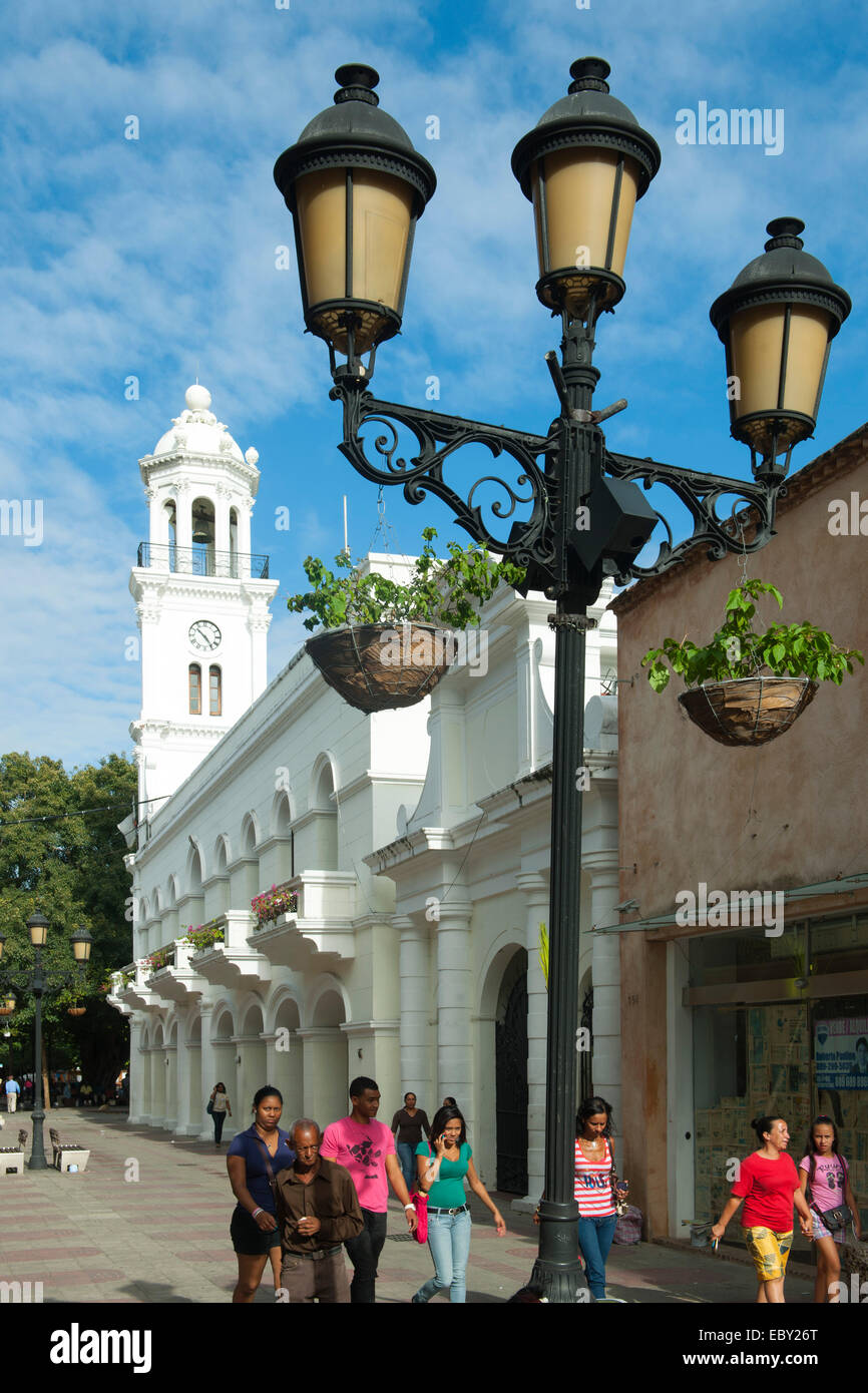 Dominikanische Republik, Santo Domingo, Zona Colonial, Blick durch die ...
