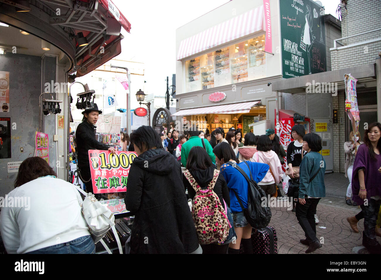 Harajuku shopping hi-res stock photography and images - Alamy