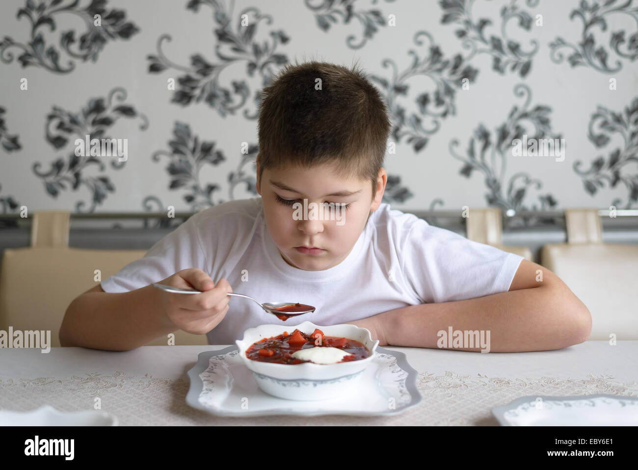 Teen boy soup kitchen hi-res stock photography and images - Alamy