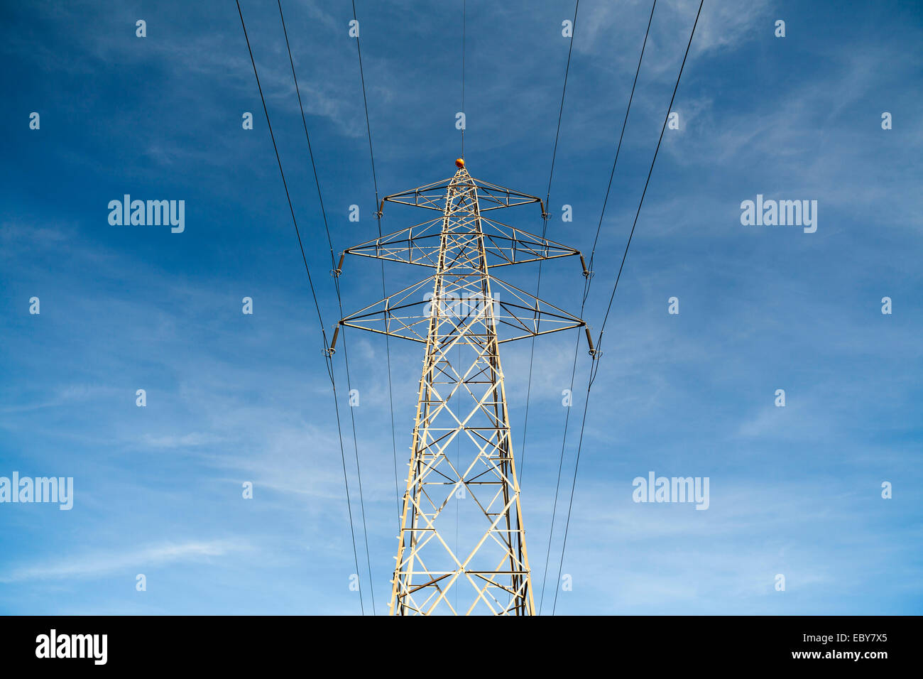 Electricity pylon cable hi-res stock photography and images - Alamy