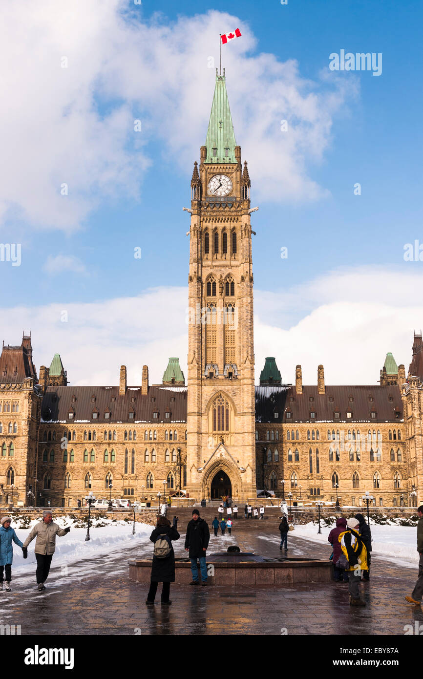Peace tower hi-res stock photography and images - Alamy