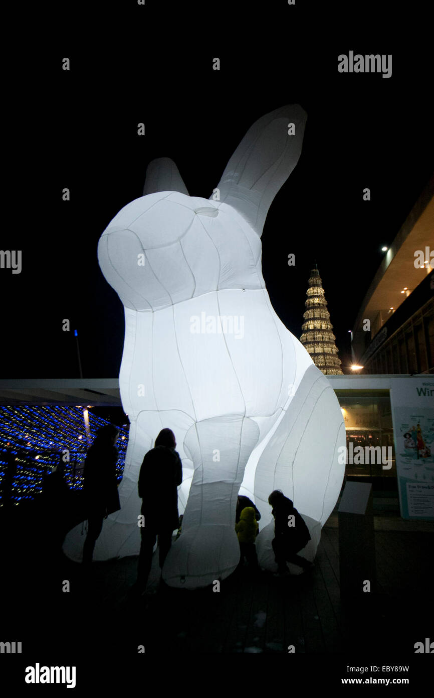 Giant inflatable rabbits hi-res stock photography and images - Alamy