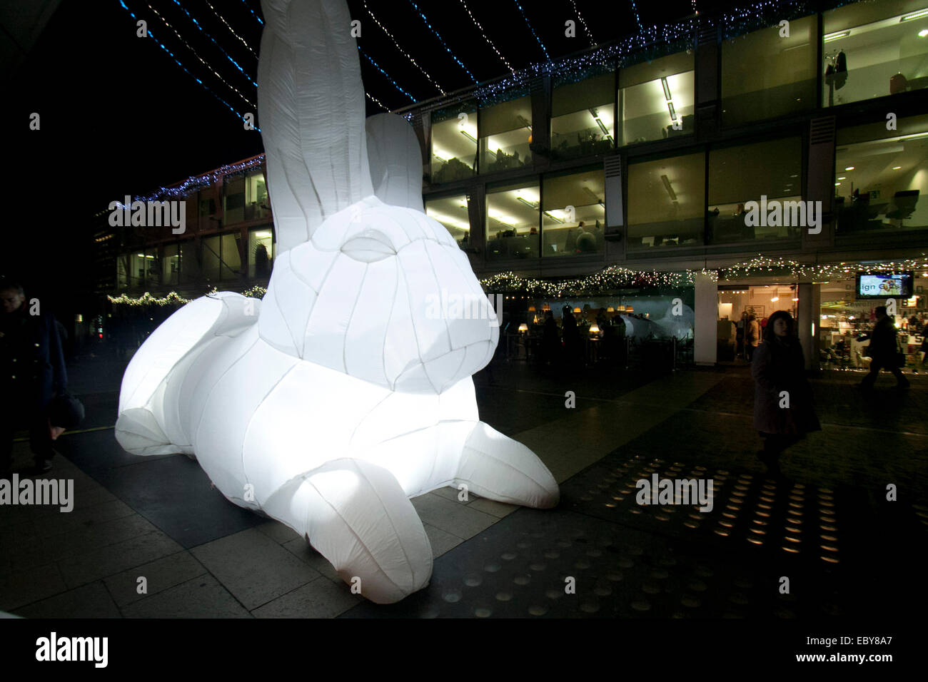 Giant inflatable rabbits hi-res stock photography and images - Alamy