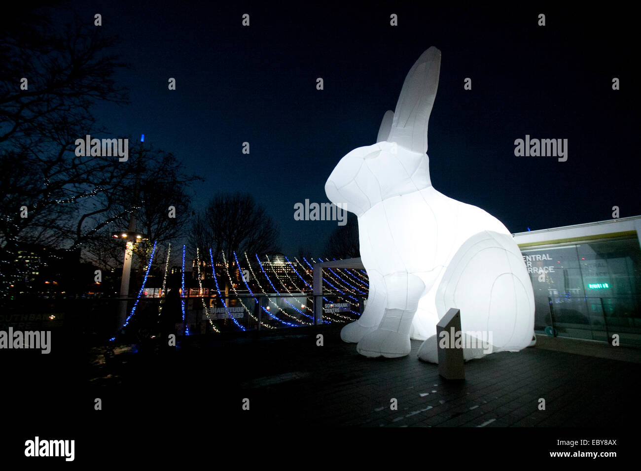 Giant inflatable rabbits hi-res stock photography and images - Alamy