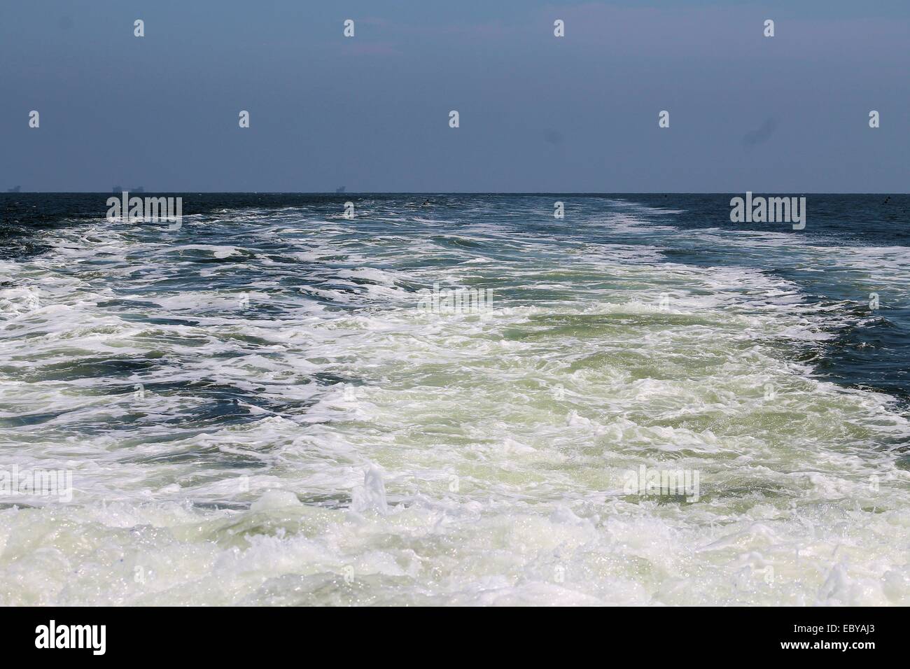 wave made by a motor boat Stock Photo - Alamy