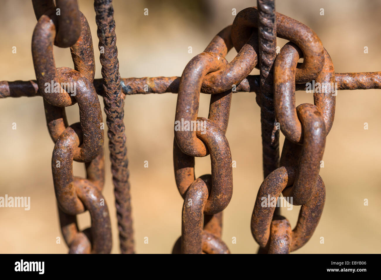 Chain padlock rusty corrosion hi-res stock photography and images - Alamy