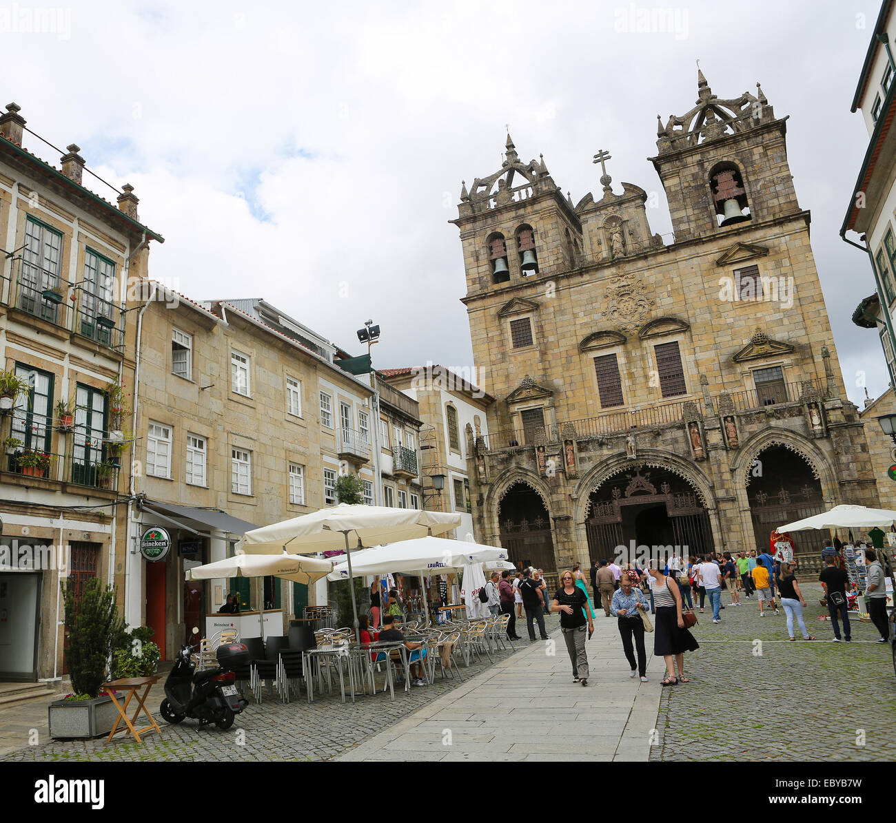 Portugal cathedral braga hi-res stock photography and images - Alamy