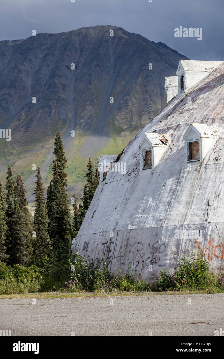 A giant Alaskan Igloo, Cantwell., Alaska, USA Stock Photo - Alamy