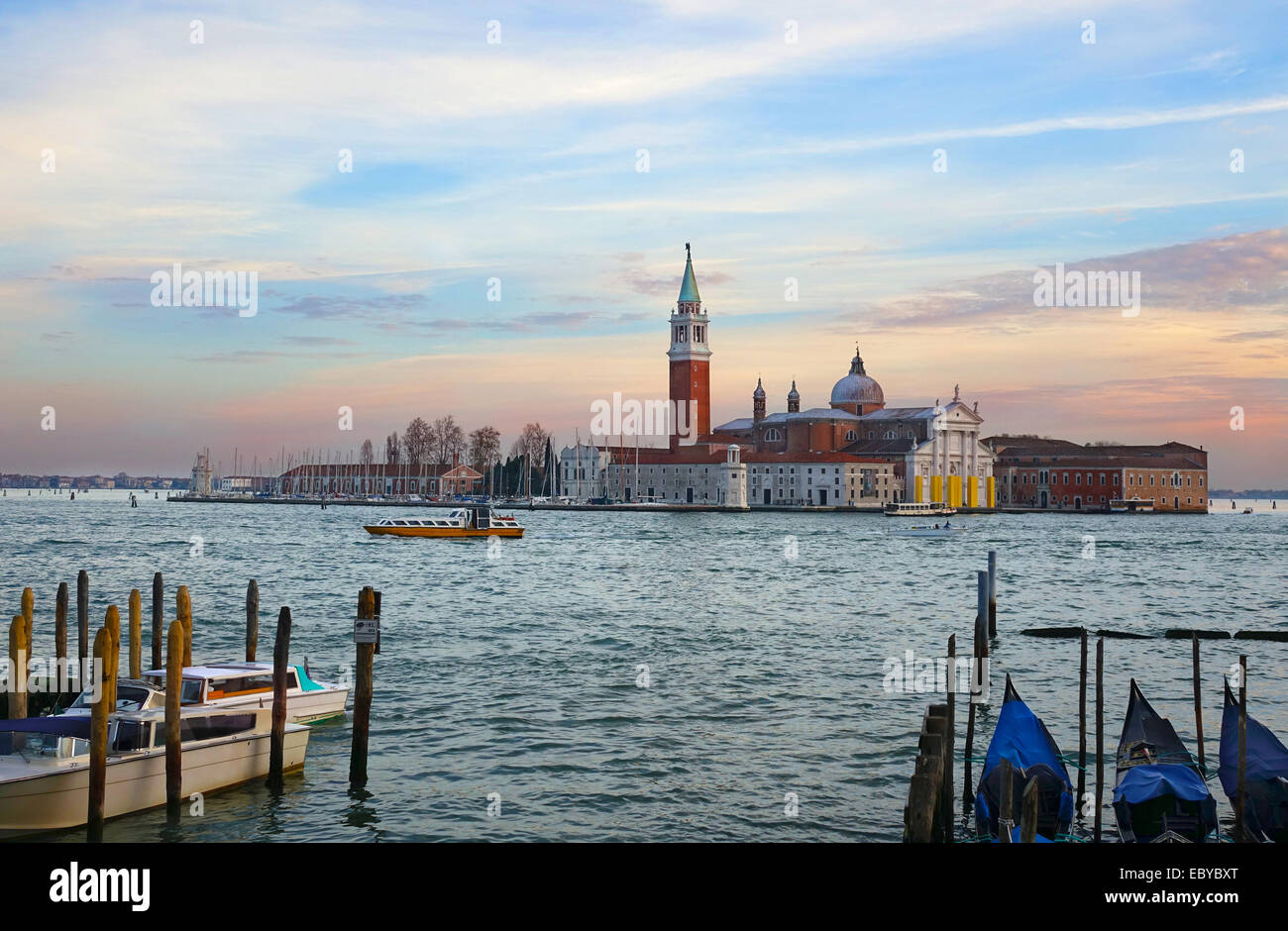 Venice horizontal hi-res stock photography and images - Alamy